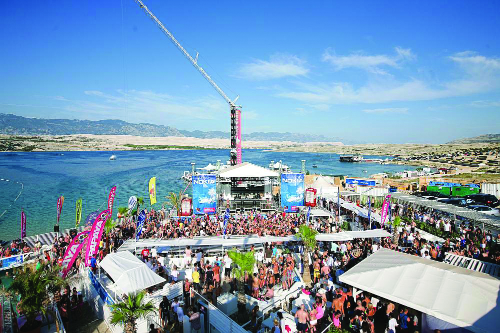 Who to party with and who to avoid: Five types of people you meet on ...