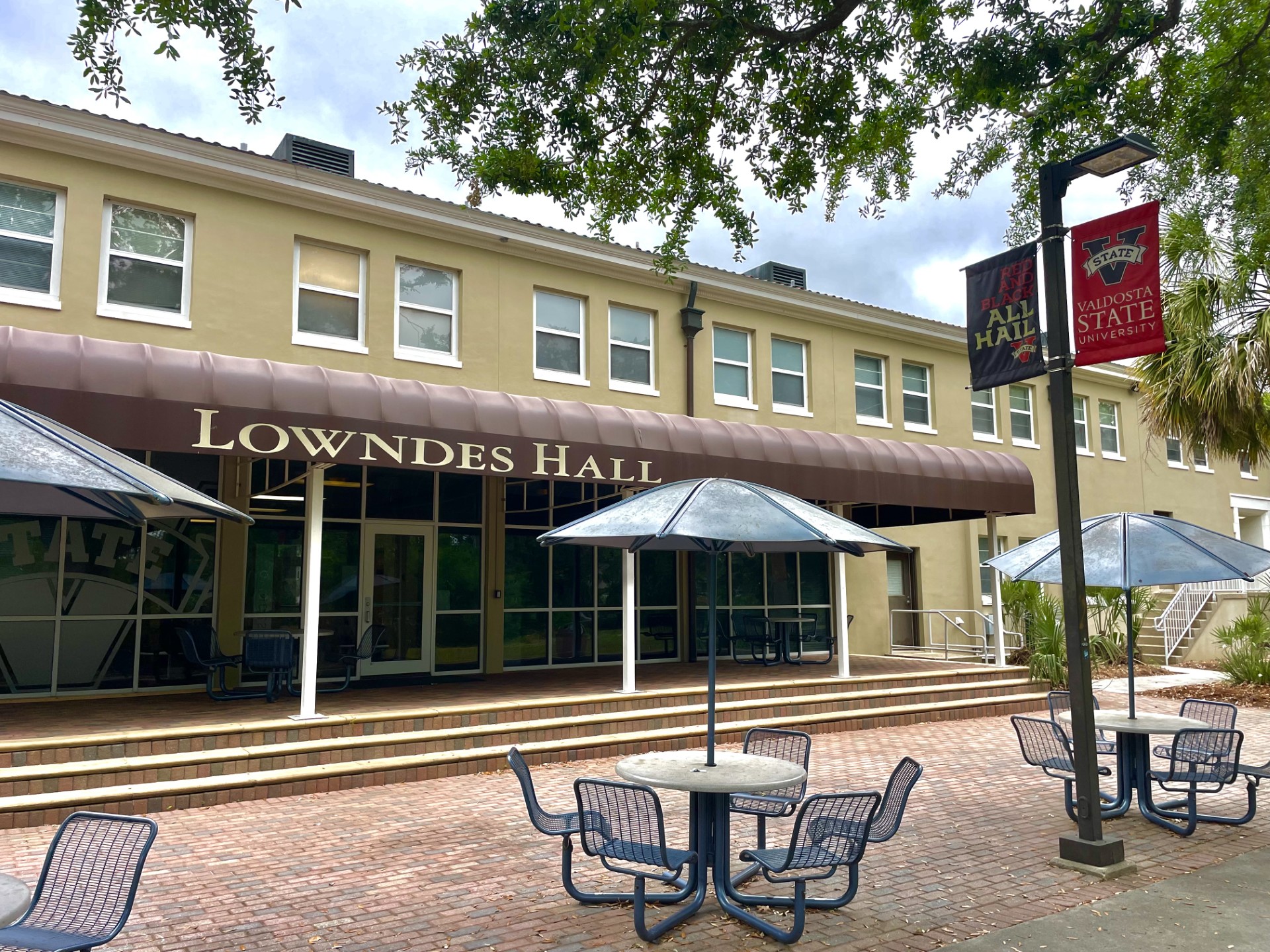 Man arrested after multiple break-ins at Lowndes Hall - The Spectator
